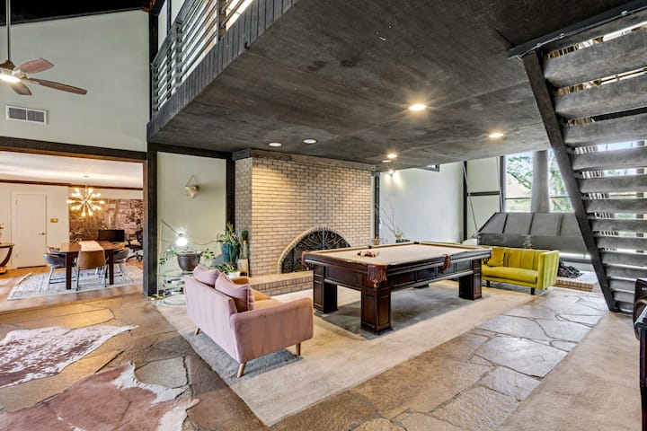 4 Bedroom + Loft | Hot Tub | Near Ski Resorts - Salt Lake City, UT