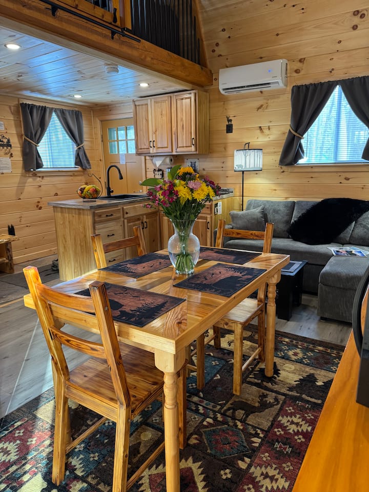 Bear Bungalow-lakes Region, Banknh Pavillion Close - Gilford, NH