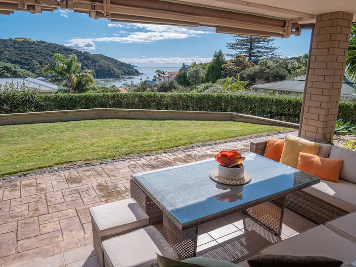 The Mooring - Executive 4- Bedroom Home - Mangōnui