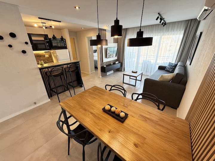 Apart Exclusivo Y Moderno En Pinamar Centro - Argentina