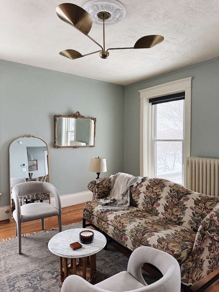 Historical Apartment In Charming Downtown Goshen! - Elkhart, IN