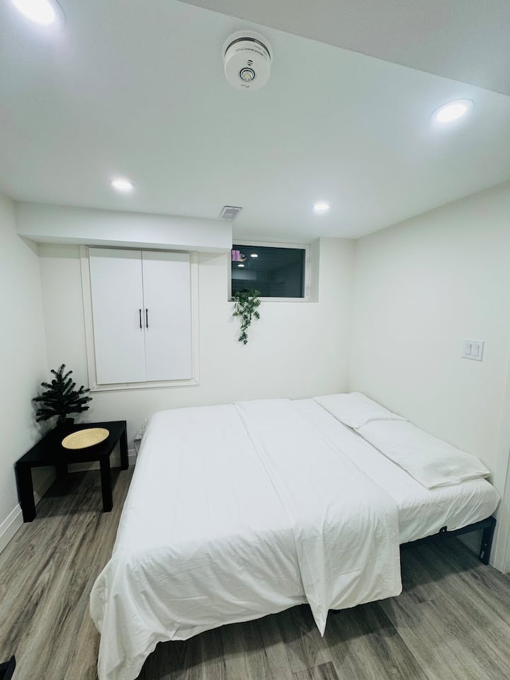 The Urban Executive Suite | Premier Kitchener Loft - Kitchener, ON, Canada