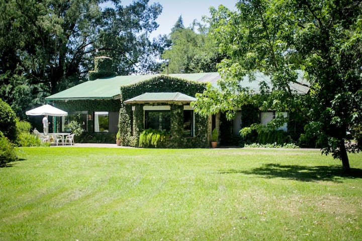 Casa Quinta, Cerca De Polo - Villa Rosa