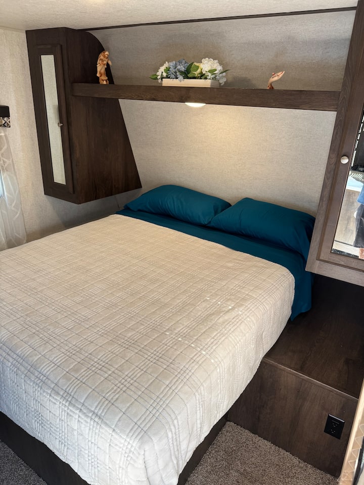 Cozy Beach Rv Escape - Fort Lauderdale, FL