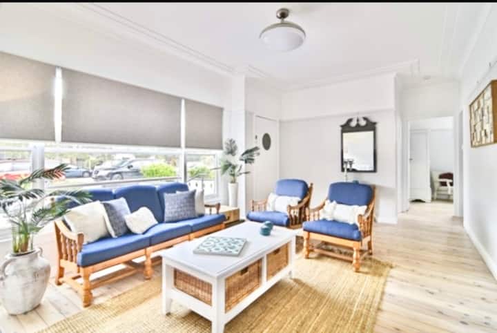 Stroll To Beach-cafes-shopping - Ettalong Beach