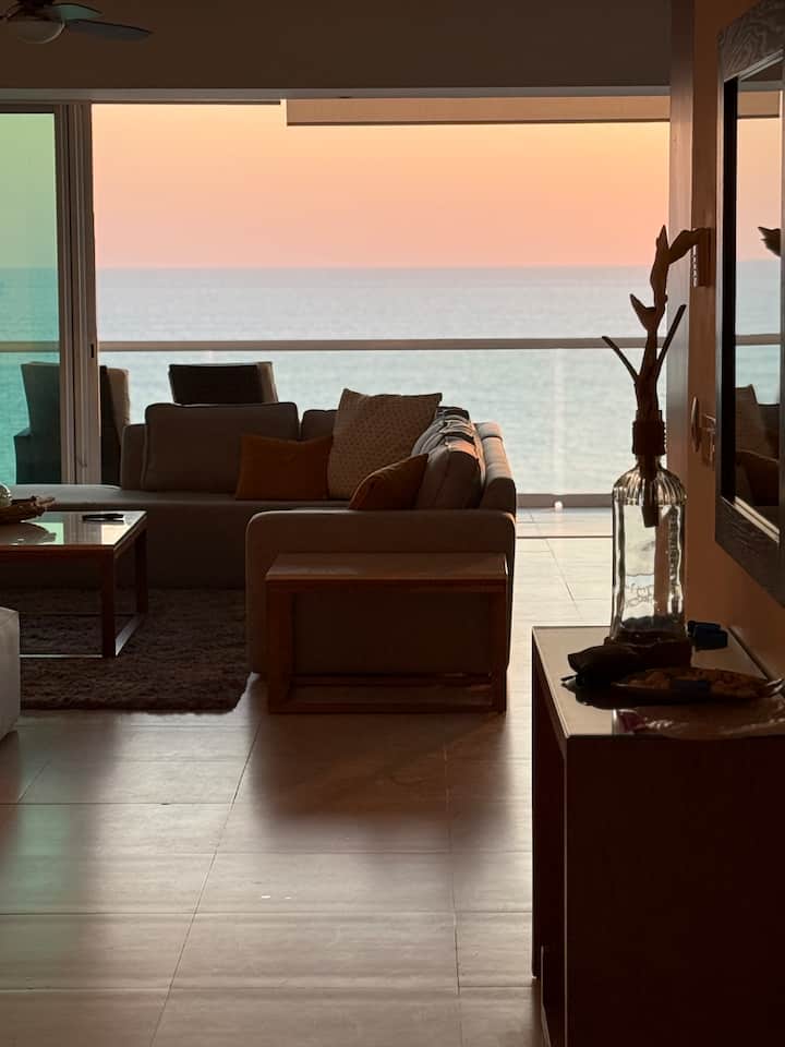 A Pie De Playa | Vista De Lujo | 4 Habitaciones - Mazatlan