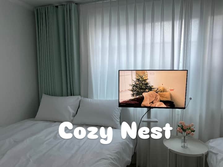 [오픈할인]홍대입구역/도보4분/2룸/3베드/최대6명/kpop/편의점,카페 1분/보드게임 - Seoul