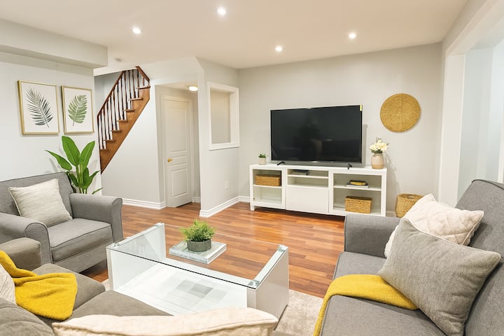 3br Home Near Wonderland, Vaughan Mills & Hwy 400 - Vaughan