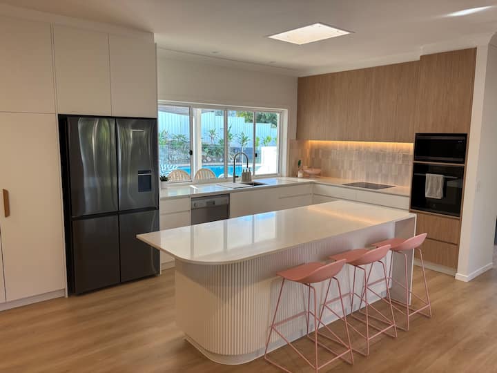 Newly Renovated Piece Of Paradise. - Maroochydore