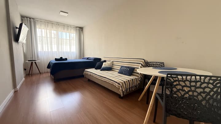 Studio Blue: Sua Hospedagem Na Melhor Localização! - Juiz de Fora