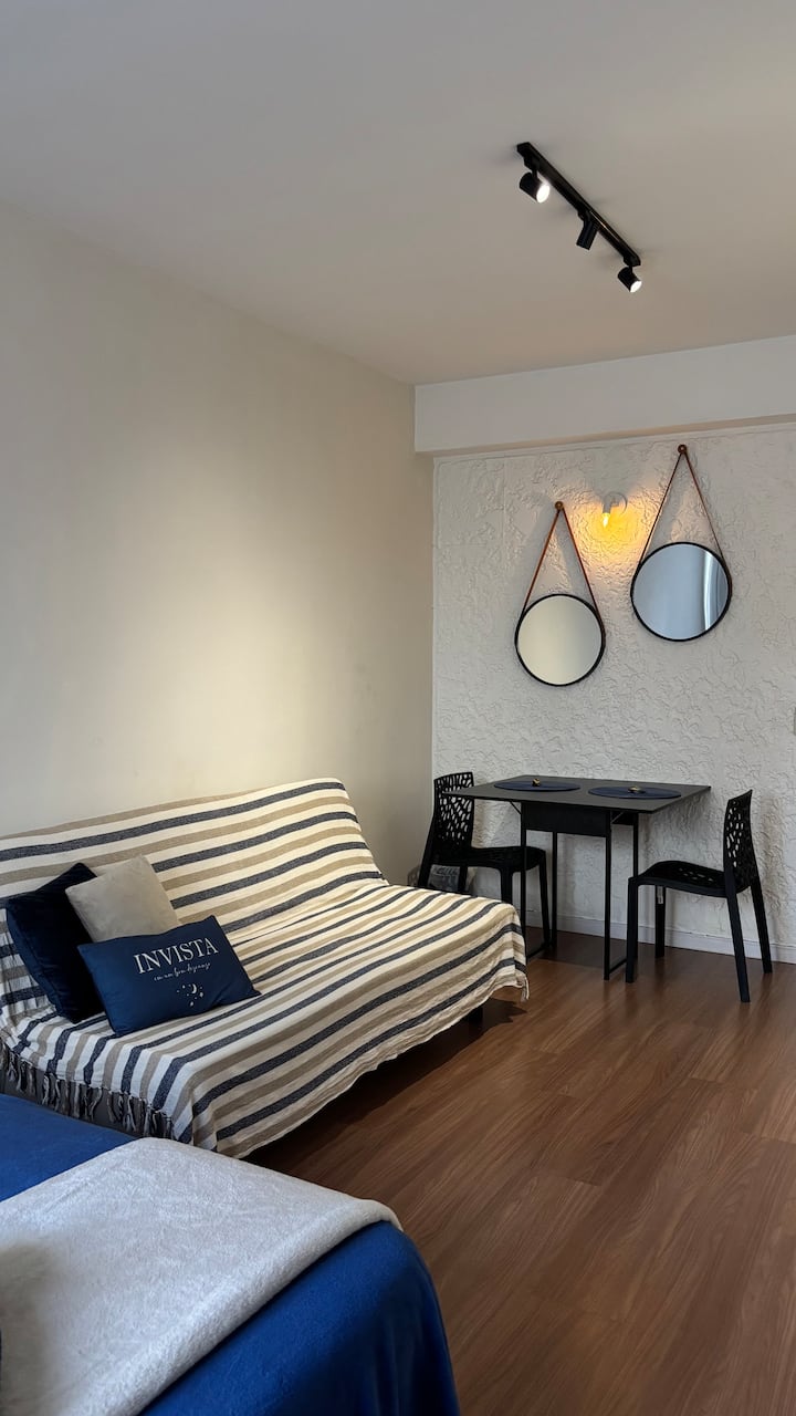 Studio Blue: Sua Hospedagem Na Melhor Localização! - Juiz de Fora