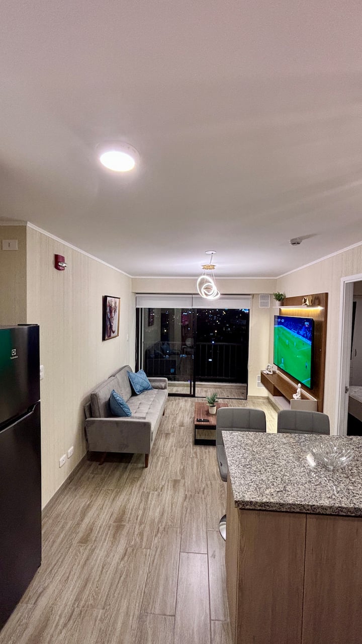 1br Moderno + Balcon A 5 Min De Kennedy-miraflores - Lima