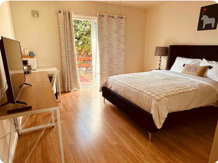 Socal Explorers' Retreat | Private Entrance & Bath - Hacienda Heights, CA