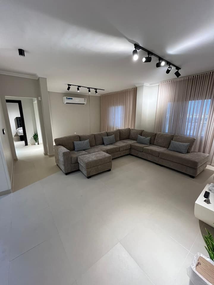 شقة متكاملة بجوار ملعب الجوهرة - 제다