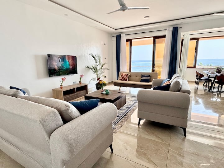 Joy By The Ocean – Sea Views, Ac, Pool, En-suite - Mombasa