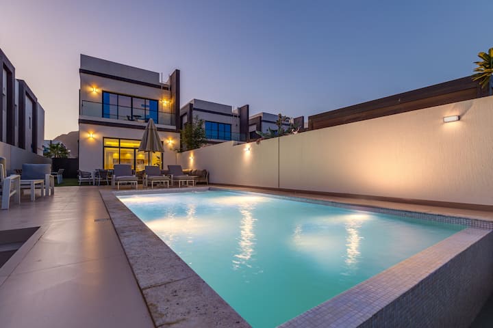 Mountain Views 4br Villa + Asstrm Private Pool - Fujairah