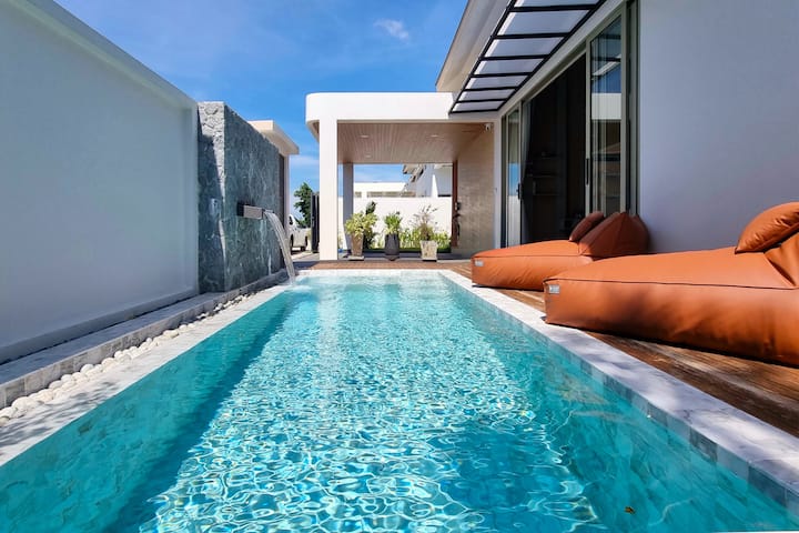 New Designed & Exclusively Pool Villa At Phirunda - Phuket