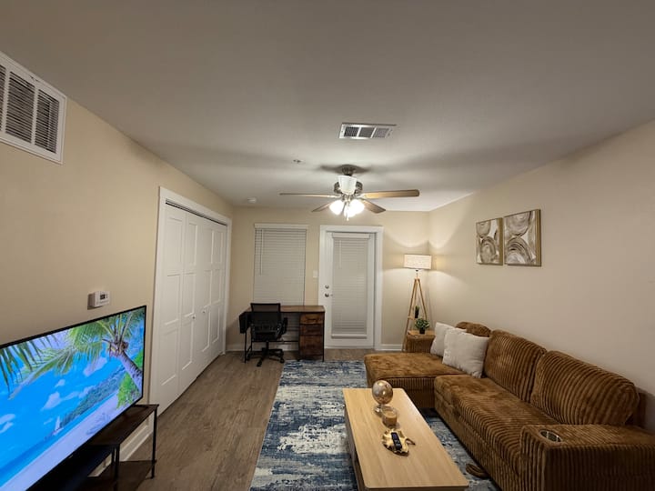 Luxe Getaway By At&t & Six Flags - Grand Prairie, TX