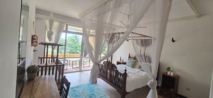 Chic 2 Bedroom Apartment • Near Beach + Restaurant - Diani Beach