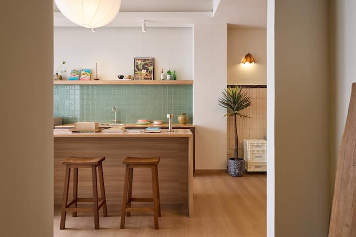 Penthouse 2-bd (4 Queens) 100sqm • Hotel • Terrace - Bangkok