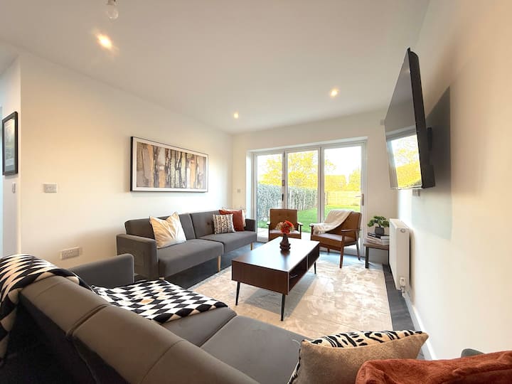 Spacious & Stunning 5 Bed Cheltenham Home - Cheltenham