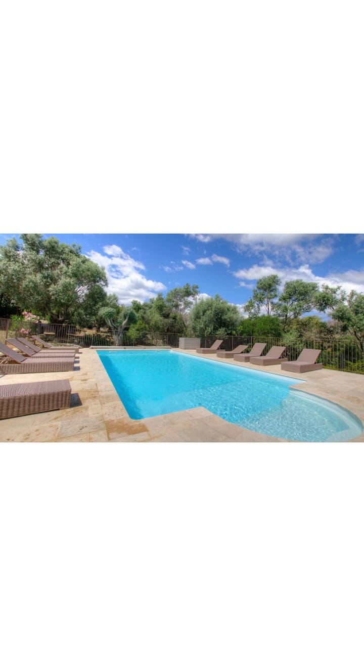 Villa Au Cœur De Porto-vecchio Avec Piscine - Plage de Palombaggia