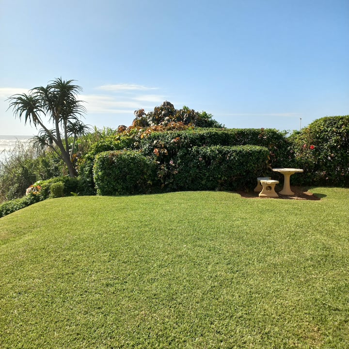 Amazing Beachfront Self-catering Apt, Winkelspruit - Amanzimtoti