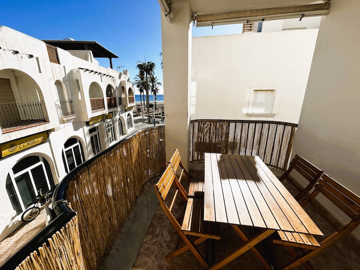 Inmejorable Ubicación En El Centro De Carboneras - Carboneras