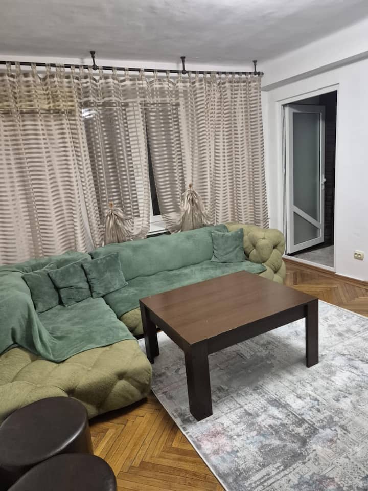 Apartament Ultra Central Lângă Teatrul Național - Craiova