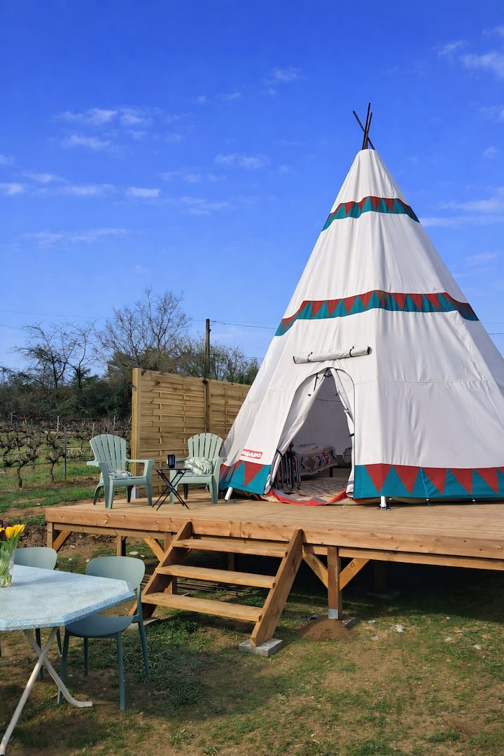 Tipi "Bison" – Séjour Insolite Et Nature - Ruoms