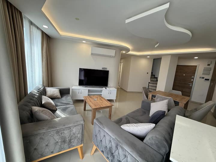 Girne Merkezi 3+1 Kiralık Penthouse - Girne
