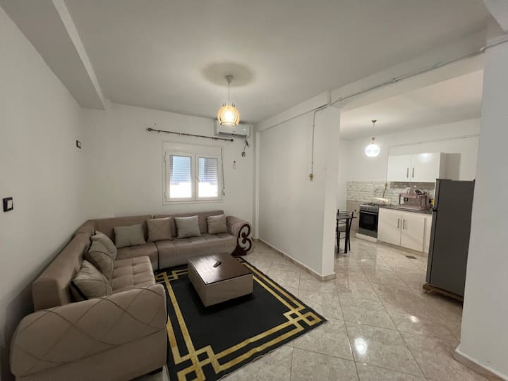 F2 Meublé Sur Le Grand Boulevard - Tizi Ouzou