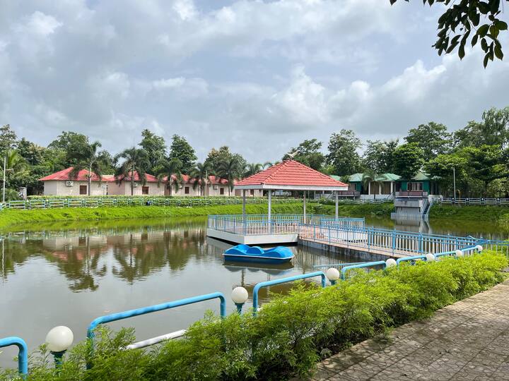 Rustic Villa 4bhk - Wada