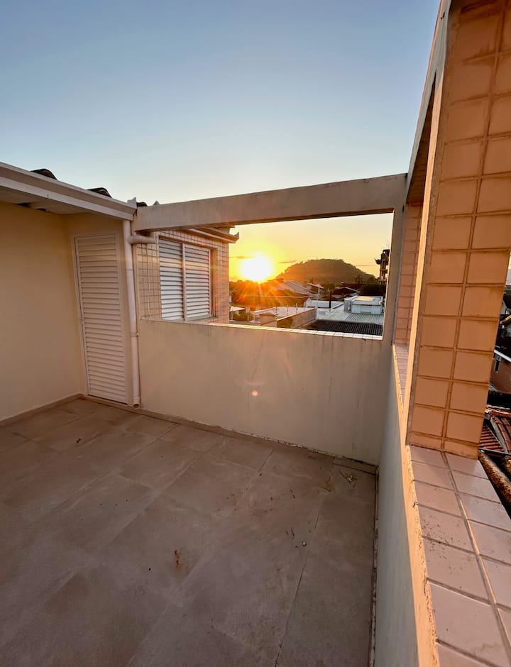 Apto Grande Perto Da Praia Em Guaratuba Pr - Guaratuba