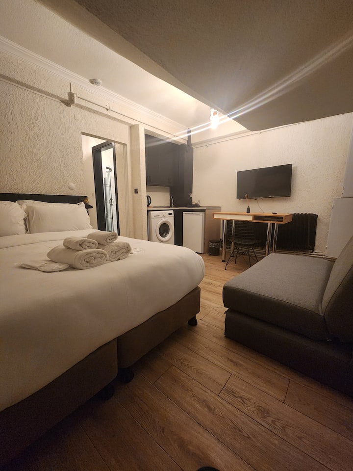 2 Bedroom Apartment In Beyoğlu - Beykoz