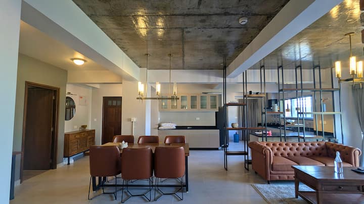 Modern 3br 3ba Apartment W/ Pool & Mountain Views - Nepal