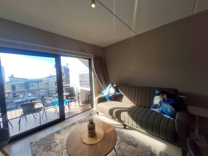 Langebaan Escape: 2 Bedroom • Pool & Braai - Langebaan