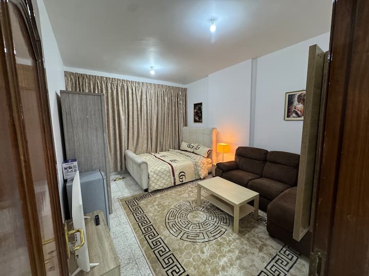 Elegant & Cozy - Abu Dhabi