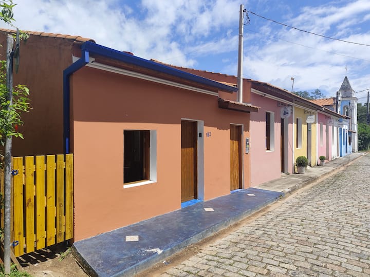 Charmosa Casa Na Estação Ferroviária Luís Carlos - Guararema