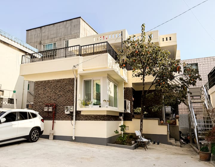 [12월 오픈] 고옥 & 모던 스타일링ㅣ캠핑 오픈 테라스ㅣ신형 가전 완비ㅣ행궁동 15분 - Suwon