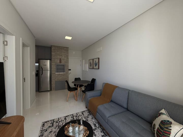 Apto Aconchegante Com Suíte E Box - No Centro - Capão da Canoa