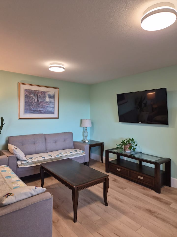 Serenity Home
-Your Home Away From Home - Nanaimo