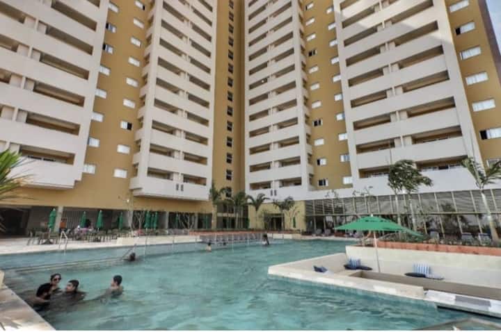 Carnaval No Hotbeach Olimpia Com Parque Aquático - Olimpia