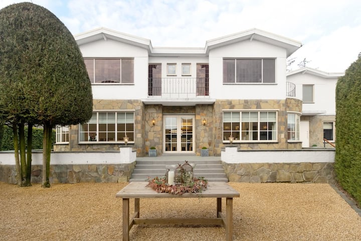 Vakantiewoning Parkvilla Met Grote Tuin (22 Pers.) - Heusden-Zolder