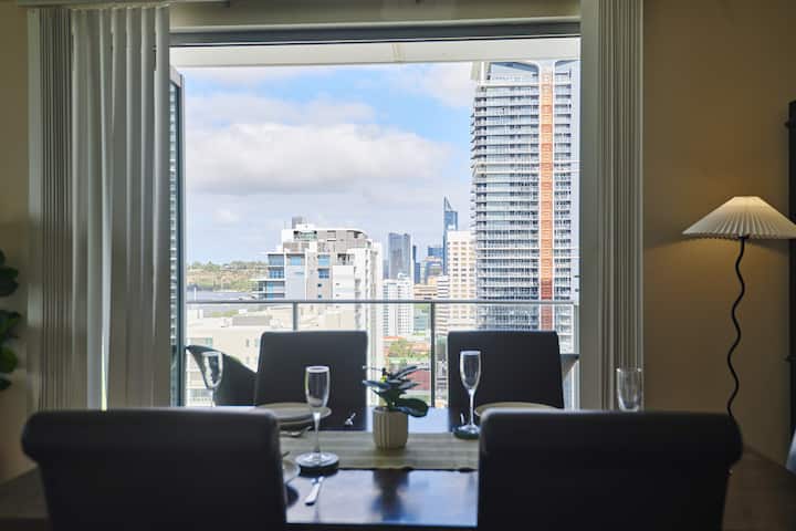 Sky High Executive, Parking, Pool, Gym - Perth