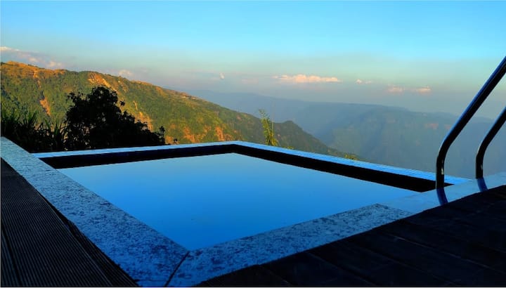 Luxury Cliffside Retreat: Seven Sisters Falls View - Cherrapunji