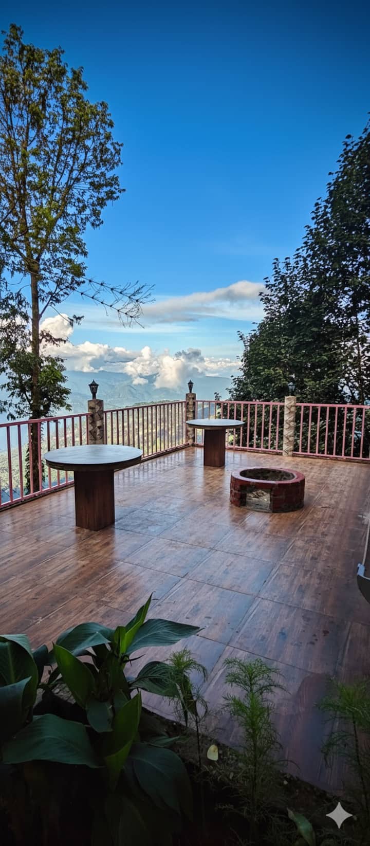 Old Cottage - Suzam’s Trekkers Paradise - Darjeeling