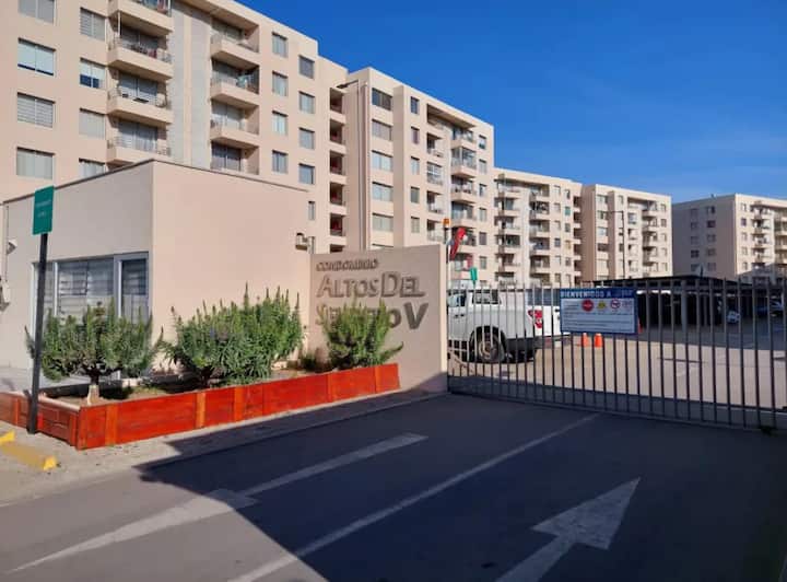 Departamento Moderno Y Funcional En Condominio. - Coquimbo, Chile