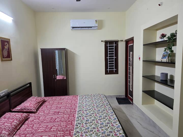 4bhk Duplex Home - Master Bedroom Near Gtn College - Dindigul