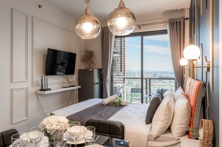 40f Luxury Modern Relief 4pax Pattaya W/pools - Pattaya City
